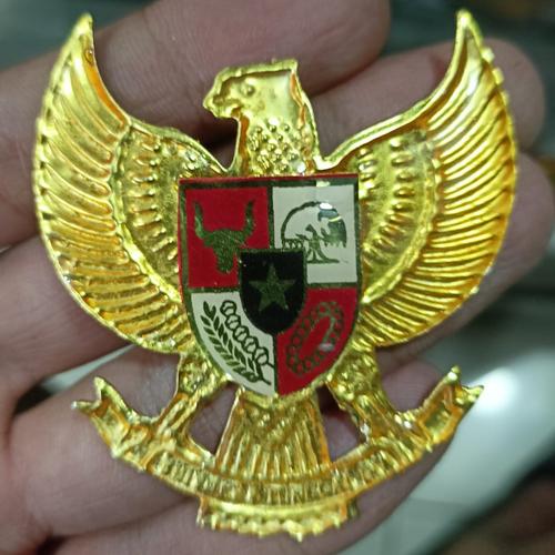Jual PIN GARUDA PANCASILA 5CM BAHAN COR TEBAL KUALITAS ORIGINAL ...