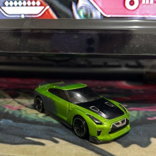 Jual Hot Wheels 17 Nissan GT-R R35 Guaczilla - Kab. Banyuwangi ...
