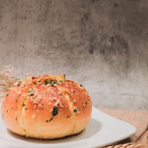 Jual roti korean garlic cheese bread - Kota Bandung - Le Vesinet Store ...