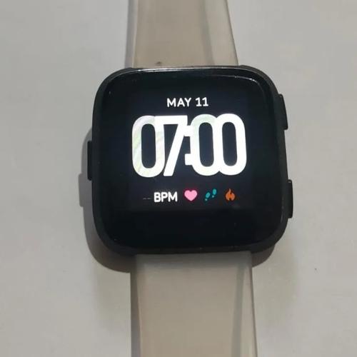 Jual Fitbit Versa 1 1st Gen Smartwatch Fitness Health Tracker - Jakarta ...