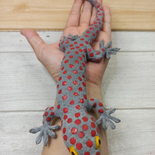 Jual mainan karet tokek besar bintik merah - Jakarta Barat - kenken77 ...