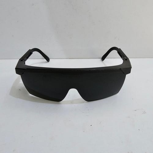 Jual Kacamata Safety UV Lensa Hitam gagang hitam safety glasses - Kota ...