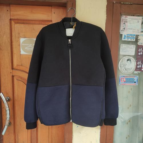 Jual Jual Two Tone Bomber Jacket Project M by Empolham Size L - hitam ...