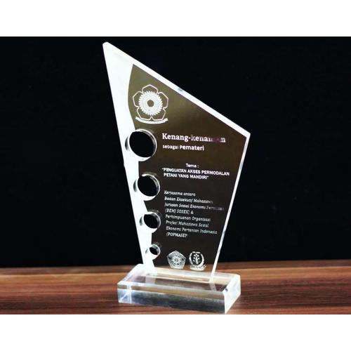 Jual PLAKAT PIALA TROPHY AKRILIK CUSTOM - Jakarta Timur - Prismacom ...