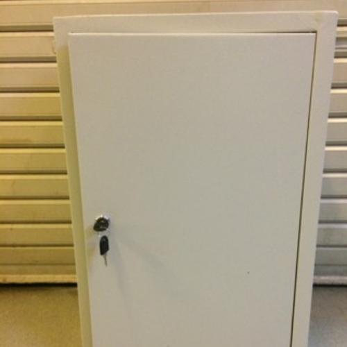 Jual BOX PANEL INDOR 40X30x20 40X50x20 40X60x20 50X70x20 60X80x2 1.2MM ...