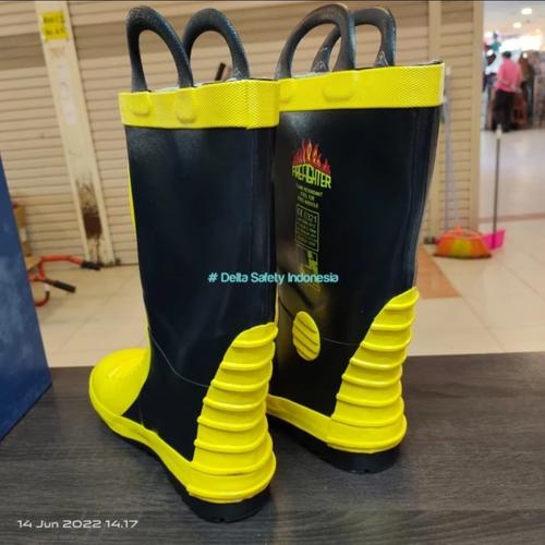 Jual Sepatu Pemadam Kebakaran Firefighter Berkualitas Sepatu Damkar ...