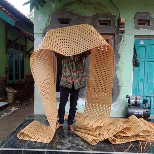 Jual anyaman rotan sintetis lembaran,warna dan ukuran bisa custom ...