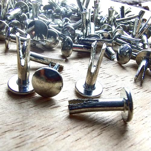 Jual PAKU BELAH PAKU RIVET PAKU KELING UNTUK PENGUNCI TALI HELM - Kab ...