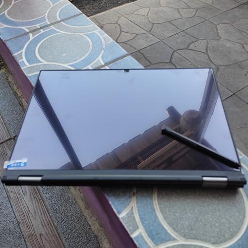 Jual Lenovo Yoga X370 Thinkpad Intel Core i7-7th Tablet - Kota Depok ...