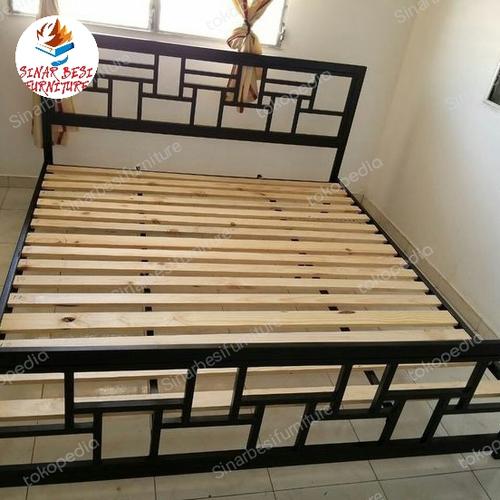 Jual Rangka Ranjang besi dan kayu 200 x 180 cm - Kab. Lebak ...