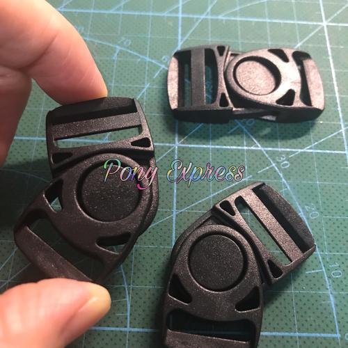Jual Buckle Plastik Hitam Bisa Swing Rotasi lubang 20 mm DIY Aksesoris ...