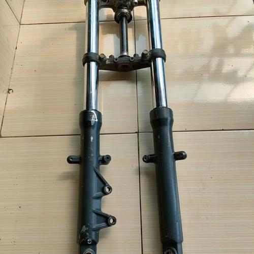 Jual Shock shockbreaker depan set segitiga Yamaha Byson original copotan - Kab. Kuningan ...