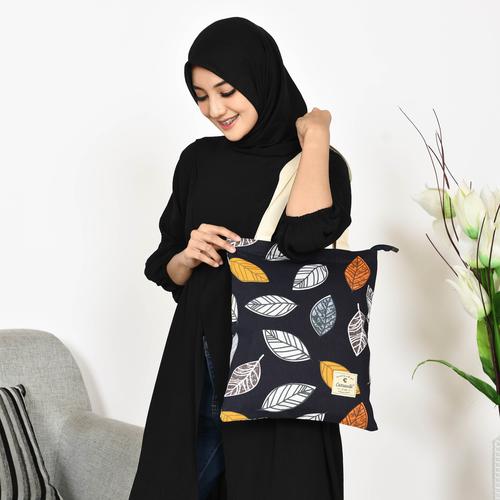 Jual Carravelle - Tas Totebag Resleting Bahan Kanvas - PANAH PINK PTFL ...