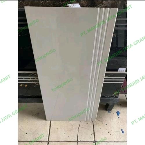 Jual granit list plint tangga cream polos 30x60 stepnosing Glazed - Kab ...