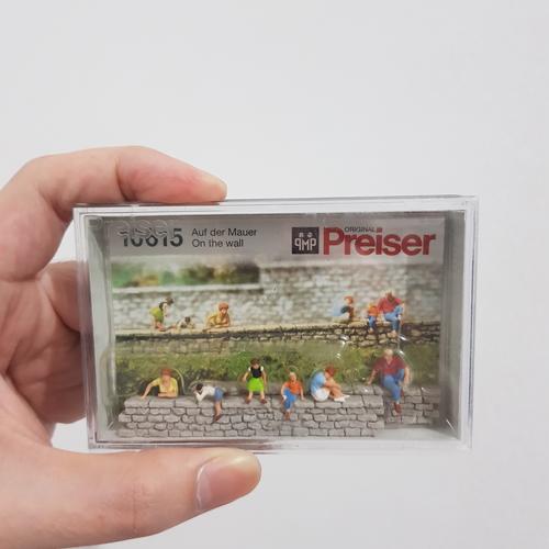 Jual preiser 10615 on the wall mini figure skala ho 1/87 original ...