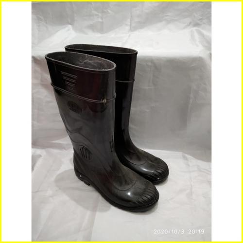Jual SEPATU BOOTH SAFETY BAHAN KARET TEBAL WARNA HITAM ANTI AIR HARGA ...