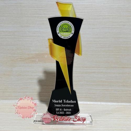 Jual Piala akrilik/Piala Costom/Plakat Akrilik Custom Murah Design Free ...