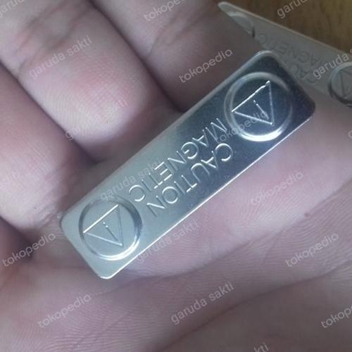 Jual magnet nama dada merk CAUTION MAGNETIC - Jakarta Timur - garuda ...
