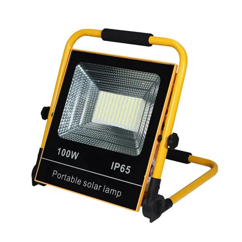 Jual Lampu Sorot LED FloodLight Portable Solar Light 100W 200W IP68 ...
