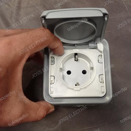 Jual legrand 69733 plexo ip55 stop kontak outbow - Jakarta Pusat - JOSS ELECTRIK | Tokopedia