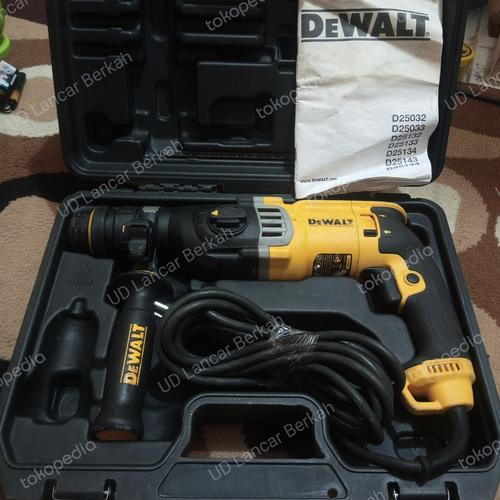Jual Rotary Hammer Dewalt D25144K Bor Beton 28mm D 25144 900Watt - Kota ...