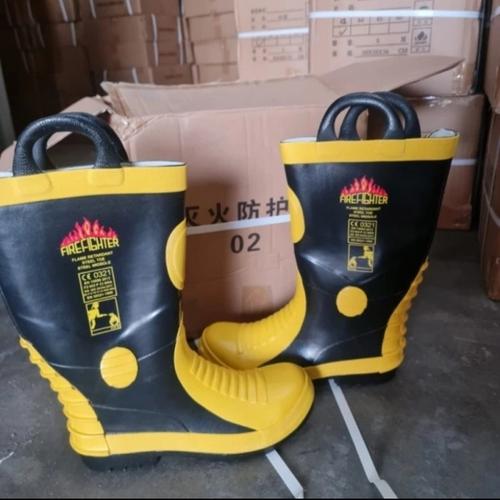 Jual SEPATU PEMADAM API / SEPATU DAMKAR IMPORT - FIRE FIGHTER - Jakarta ...