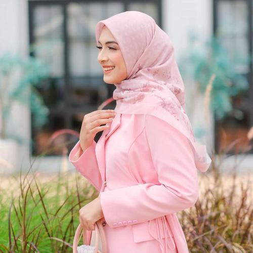 Jual KERUDUNG ULTRAFINE VOAL ORIGINAL PREMIUM SCARF LASER CUT MULBERRY ...