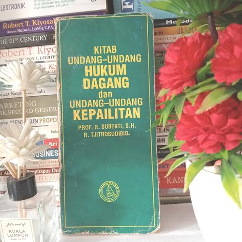 Jual ORI BUKU KITAB UNDANG-UNDANG HUKUM DAGANG DAN UNDANG-UNDANG ...