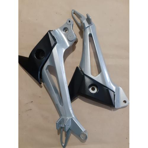 Jual DUDUKAN FOOTSTEP INJAKAN KAKI BELAKANG SUPRA X 125 DD DISBRIK 2011 ...