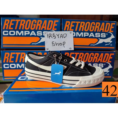 Jual Sepatu Compass Retrograde Low Black White kompas hitam putih - 42 ...