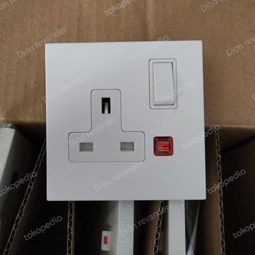 Jual PANASONIC STOP KONTAK AC WHITE STYLE - Kota Bogor - Dion revander ...