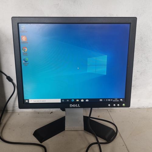 Jual Monitor LCD Monitor 15 inc square/kotak Normal Free kabel-kabel ...