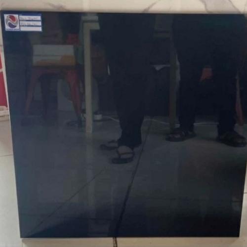 Jual Granit Double Loading 60x60 Glossy FLESS Black Madrid - Kab. Bogor ...