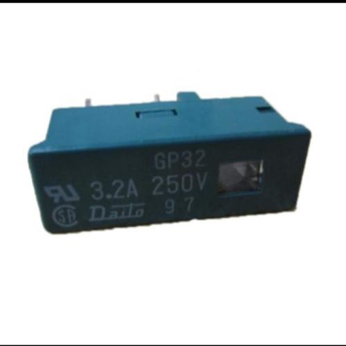 Jual Daito Alarm Fuse GP32 3.2 A 3.2 AMPERE ASLI JAPAN - Jakarta Barat ...