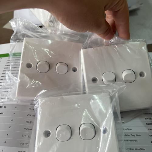 Jual saklar 2 gang / saklar seri CLIPSAL PUTIH - Jakarta Pusat - SUMBER ...