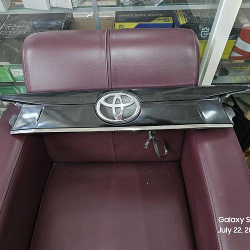 Jual trunk lid innova reborn venturer blkg facelift 2023 2022 original ...