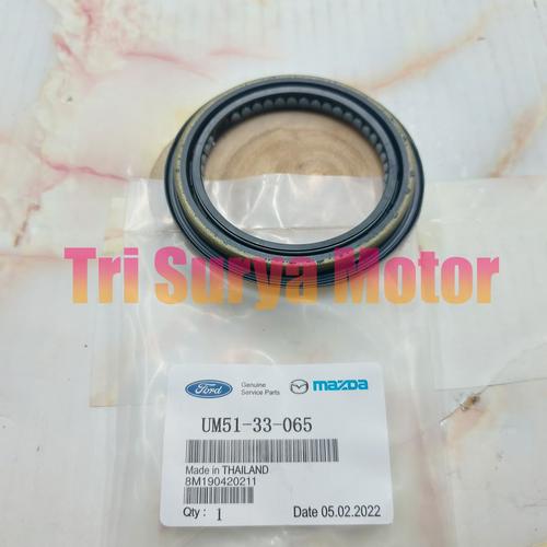 Jual OIL SEAL SIL RODA DEPAN MATIC 4X4 FORD RANGER 2500CC BT50 UM51-33 ...