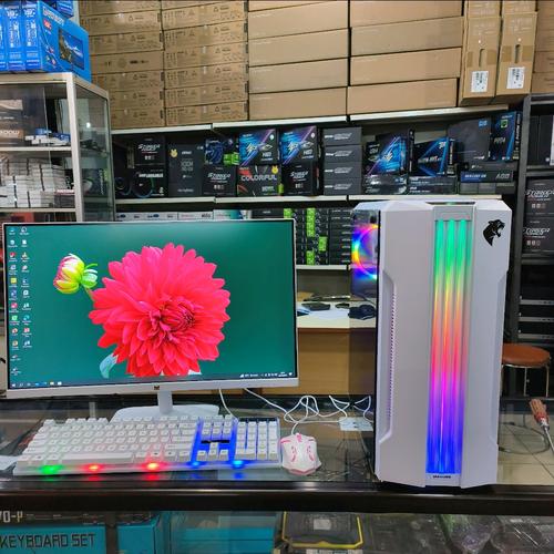Jual PC Gaming core i7 FULL SETT siap pakai - Bg+22 in putih, pakai ssd ...