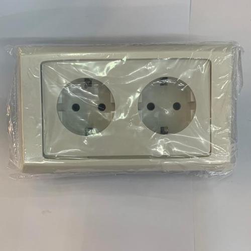 Jual MK Slimline Socket S4152 WHI 2 Gang / Double / Stop Kontak 16 A ...