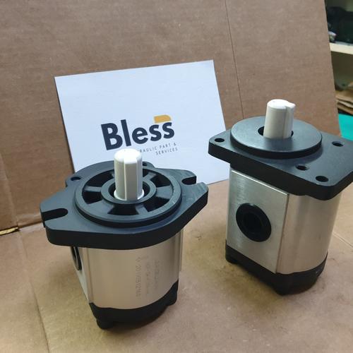 Jual Jaguar Gear Pump Hydraulic HGP 3A F14R / HGP3A F14R - 6, 2 Baut - Jakarta Pusat ...