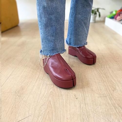Jual RIDEINC Female - Lei Tabi Clogs - Maroon - Kab. Badung - RIDE Inc ...