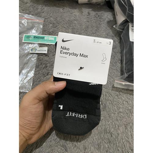 Jual Nike Kaos Kaki Latihan Everyday Max Cushioned Ankle Black SX5549 ...