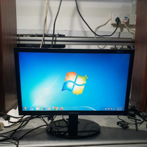 Jual Monitor Samsung e2020x 20 inci lcd Widescreen Minus kuning - Kota ...