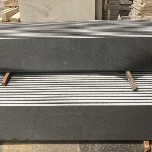 Jual Andesit 10x120 finish bakar - Kab. Sleman - Vector Stone ID ...