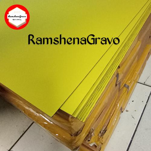 Jual gravoply / bahan name tag / kuning teks hitam /120cmx60cm tebal 1 ...