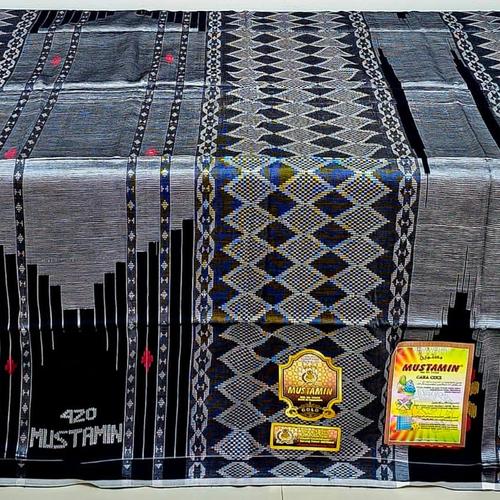 Jual Sarung Tenun Tradisional Mustamin 420 MS Sutra Spunsilk 50% - Motif 1 - Kab. Pandeglang ...