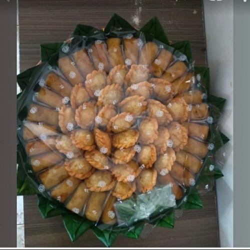 Jual kue pastel tampah mini isi 60 - Jakarta Selatan - zahnasnack ...