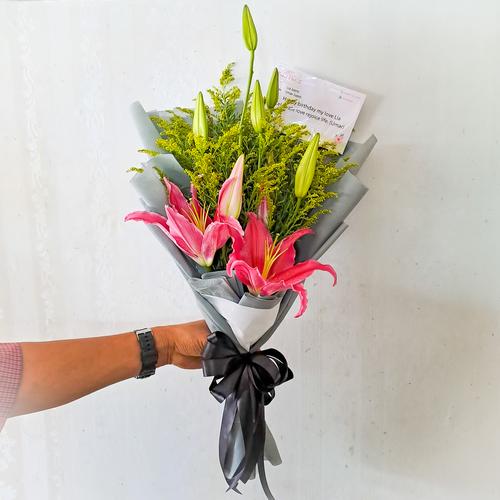 Promo Buket bunga lily asli fresh bouquet wisuda hadiah pernikahan ...