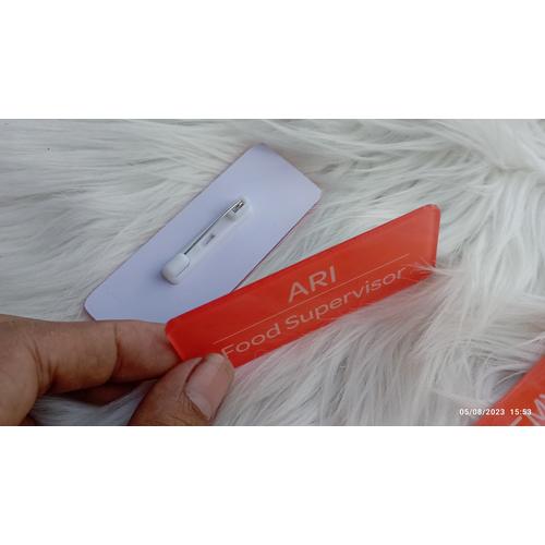 Jual Name tag Akrilik + Resin, Nametag kuningan +resin, nama dada murah ...