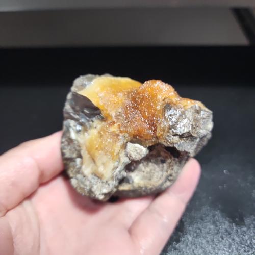 Jual Batu fossil kristal m. gajah orange asli - Kab. Tangerang ...